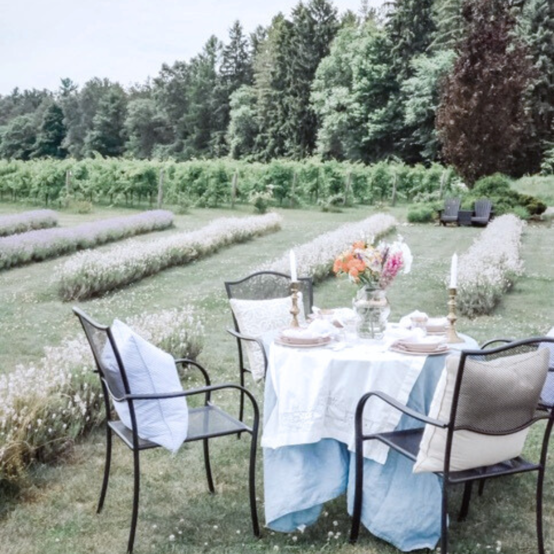 Vintage Picnics: A Pretty Way to Enjoy the Farm – Bonnieheath Estate